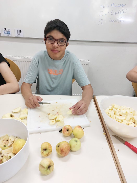 Klasse des Monats - Apfelbaumprojekt - Schule Marckmannstraße